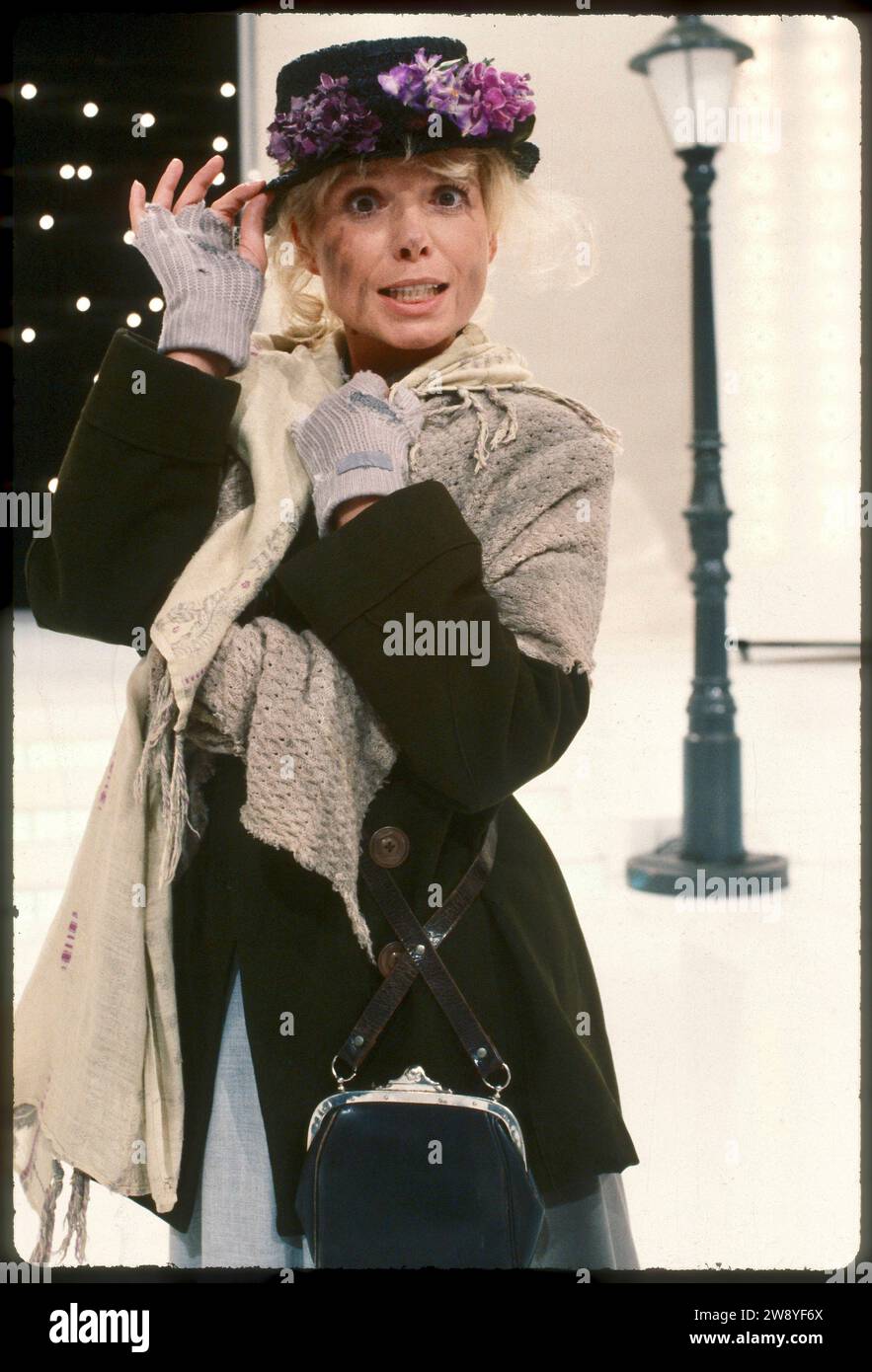Ingrid STEEGER in der Rolle der Eliza in My Fair Lady Wien, 01,091983 ...
