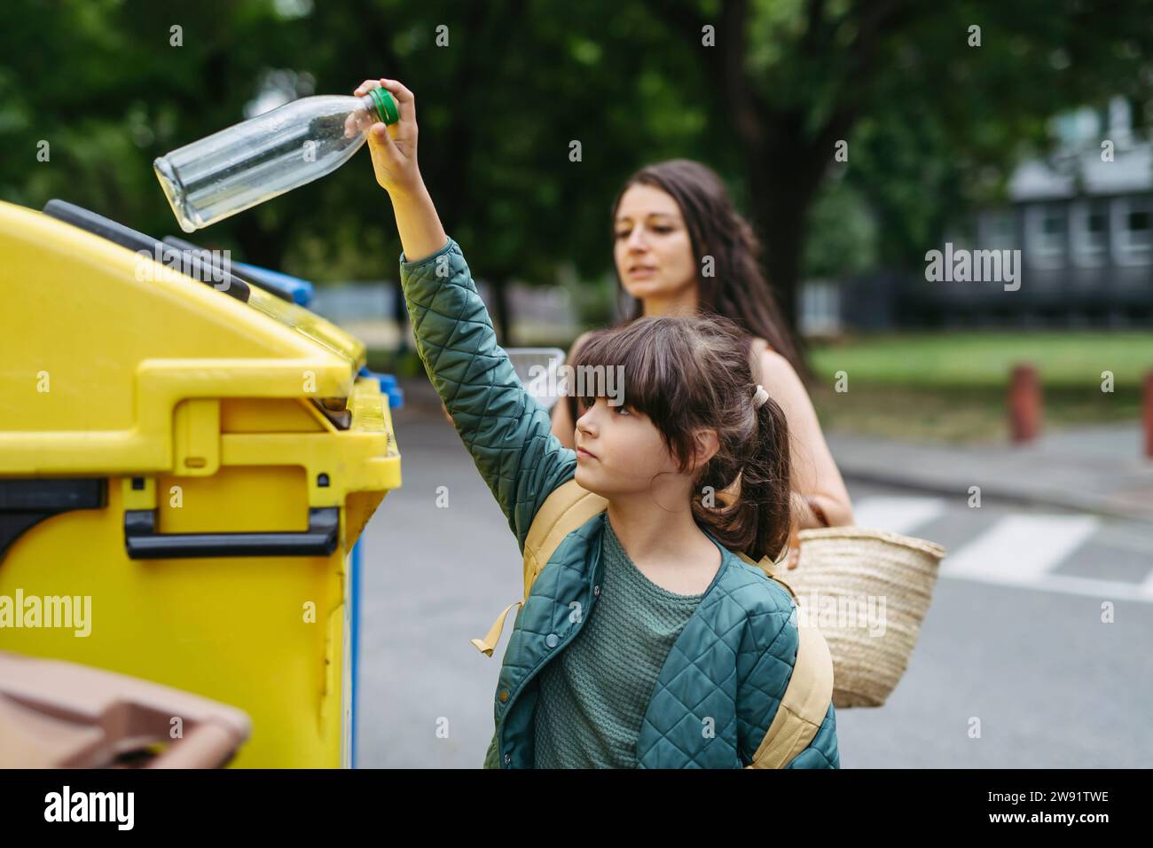 Müll trennen -Fotos und -Bildmaterial in hoher Auflösung – Alamy