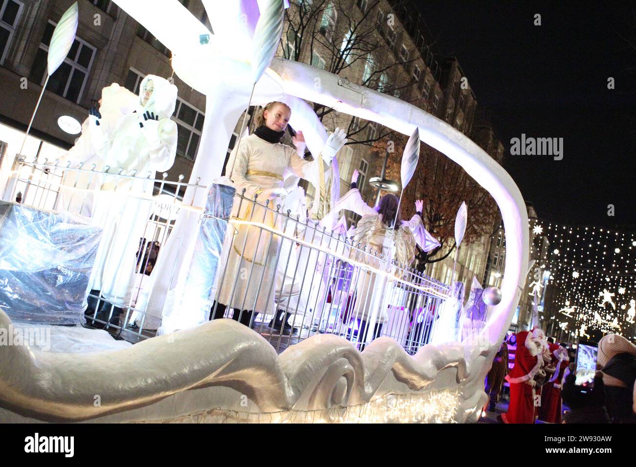 Hamburgs Weihnachtswunderland Die Weihnachtsparade 2023 Ein Unvergessliches Spektakelfeed