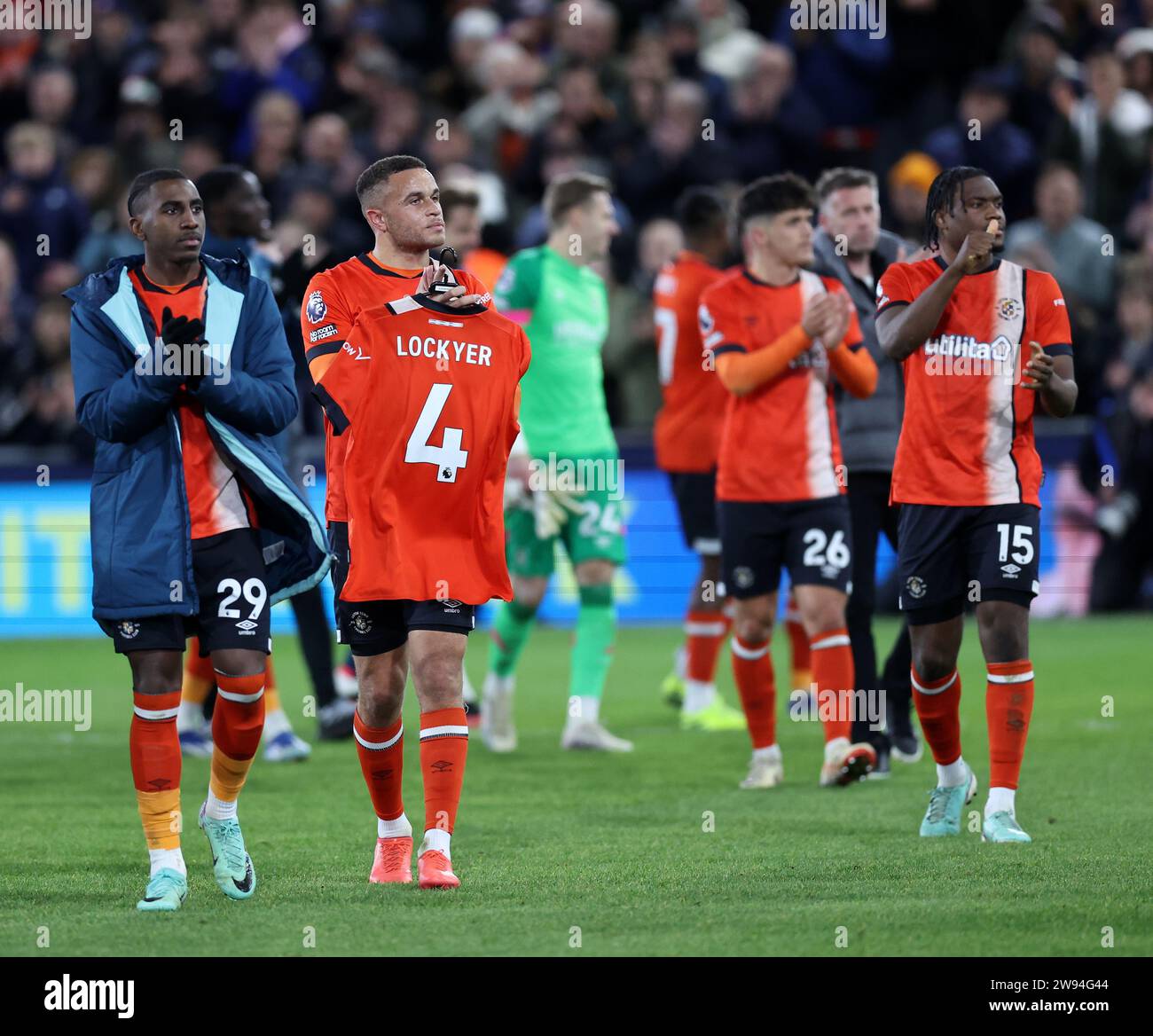 Luton town gegen newcastle united -Fotos und -Bildmaterial in hoher ...
