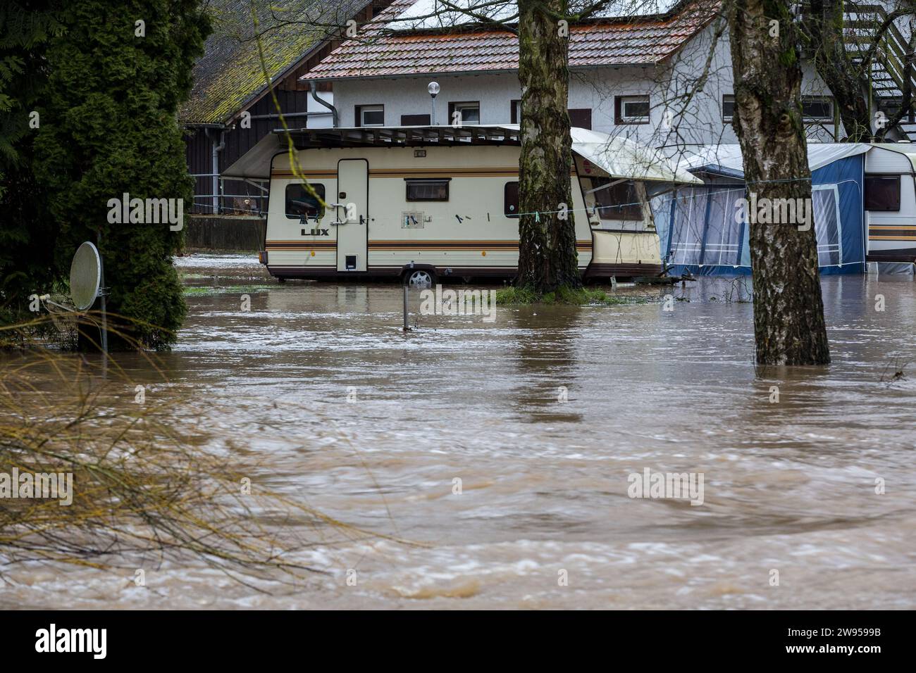 Hochwasser in Trendelburg, der Nebenfluss Diemel überflutet das ...