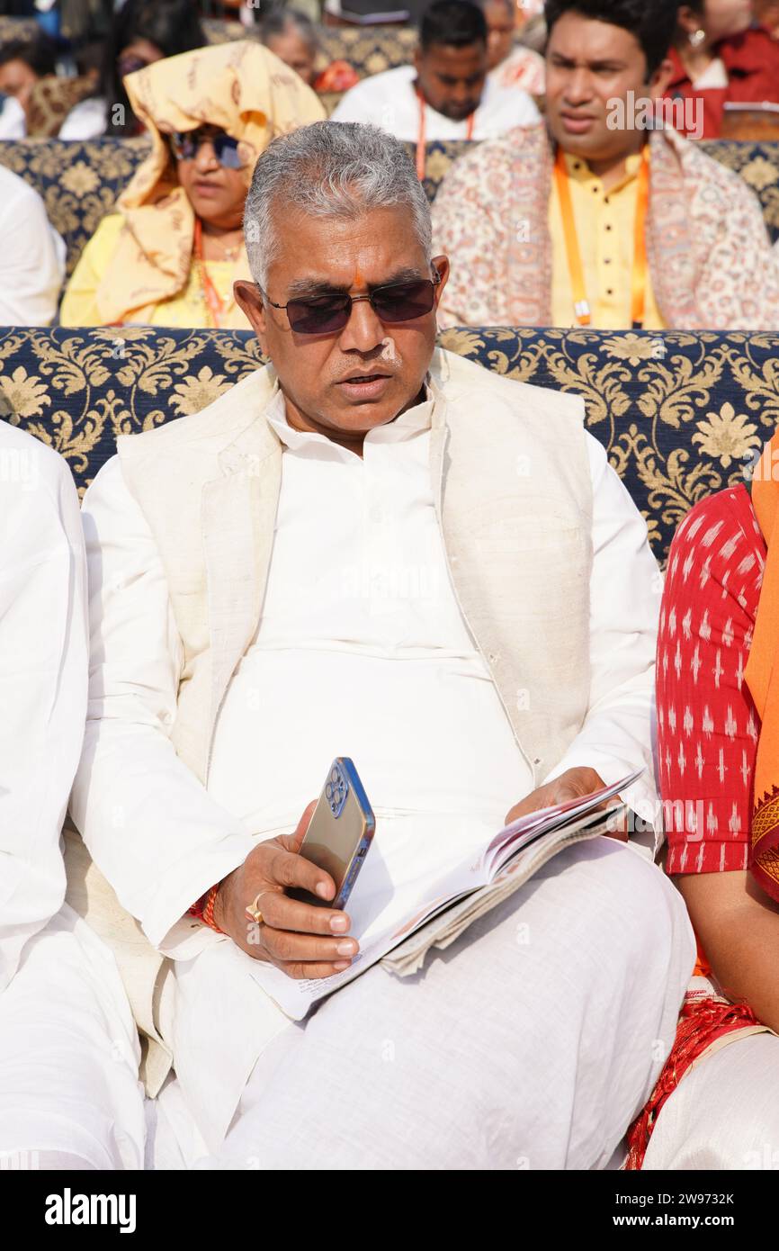 BJP-Anführer Dilip Ghosh rezitierte die Bhagavad Gita in einem ...