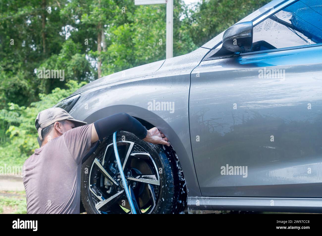 Das Personal oder die Autowaschanlage im Car Care Service Center ...