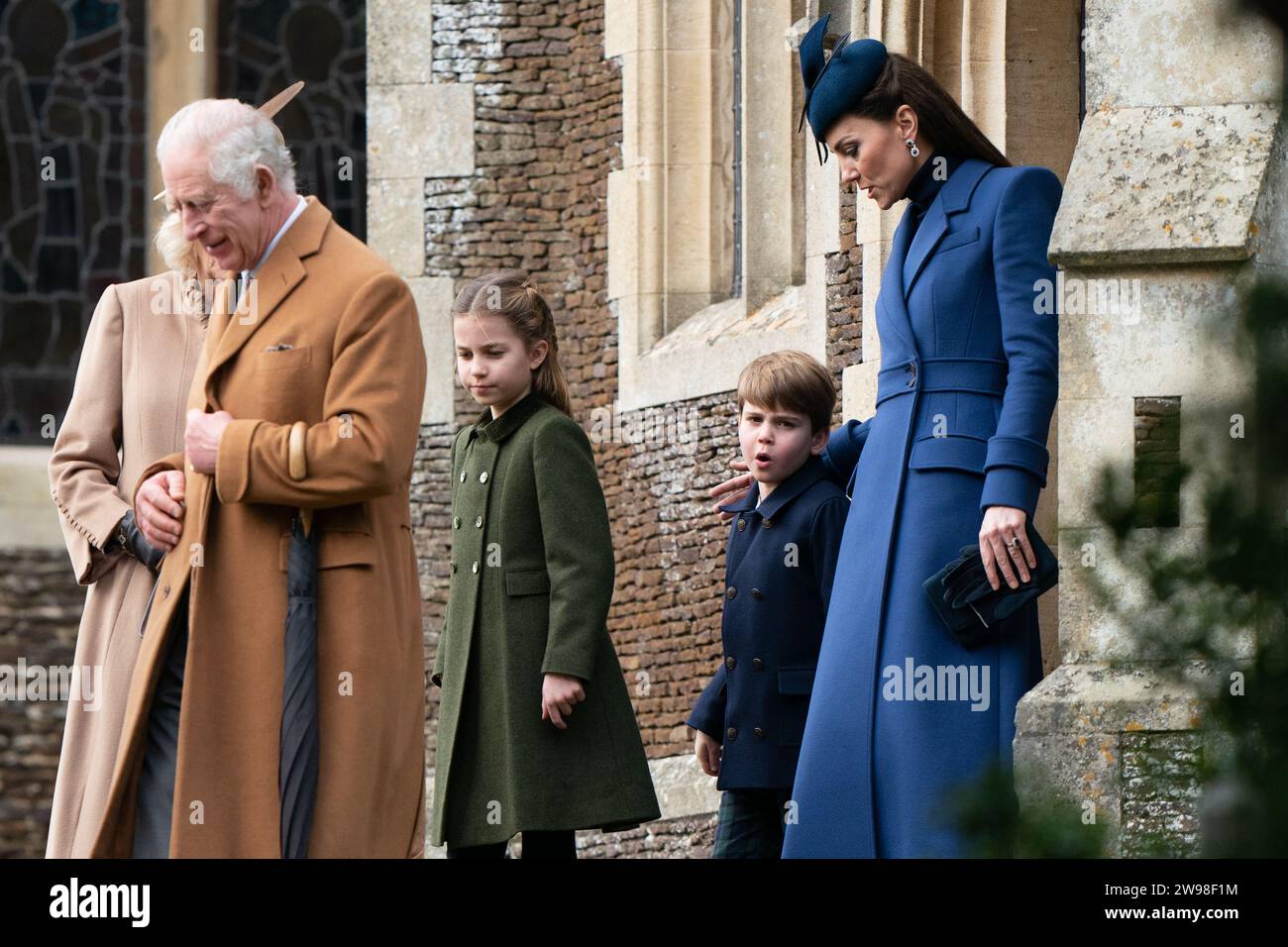 König Karl III., Prinzessin Charlotte, Prinz Louis und die Prinzessin ...