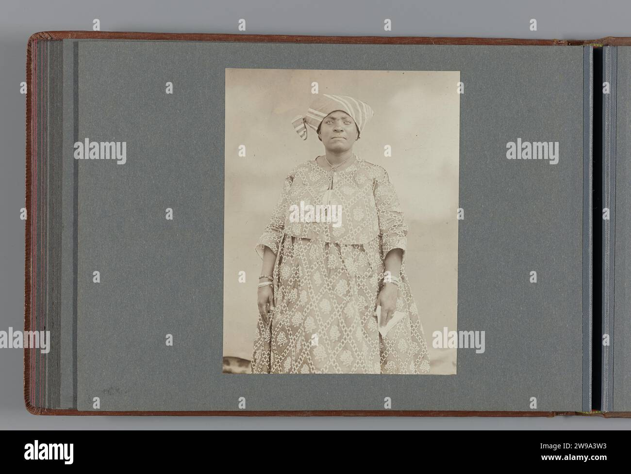 Eine Frau in Kotomisi, um 1905 fotografieren Eine Frau in Kotomisi ...