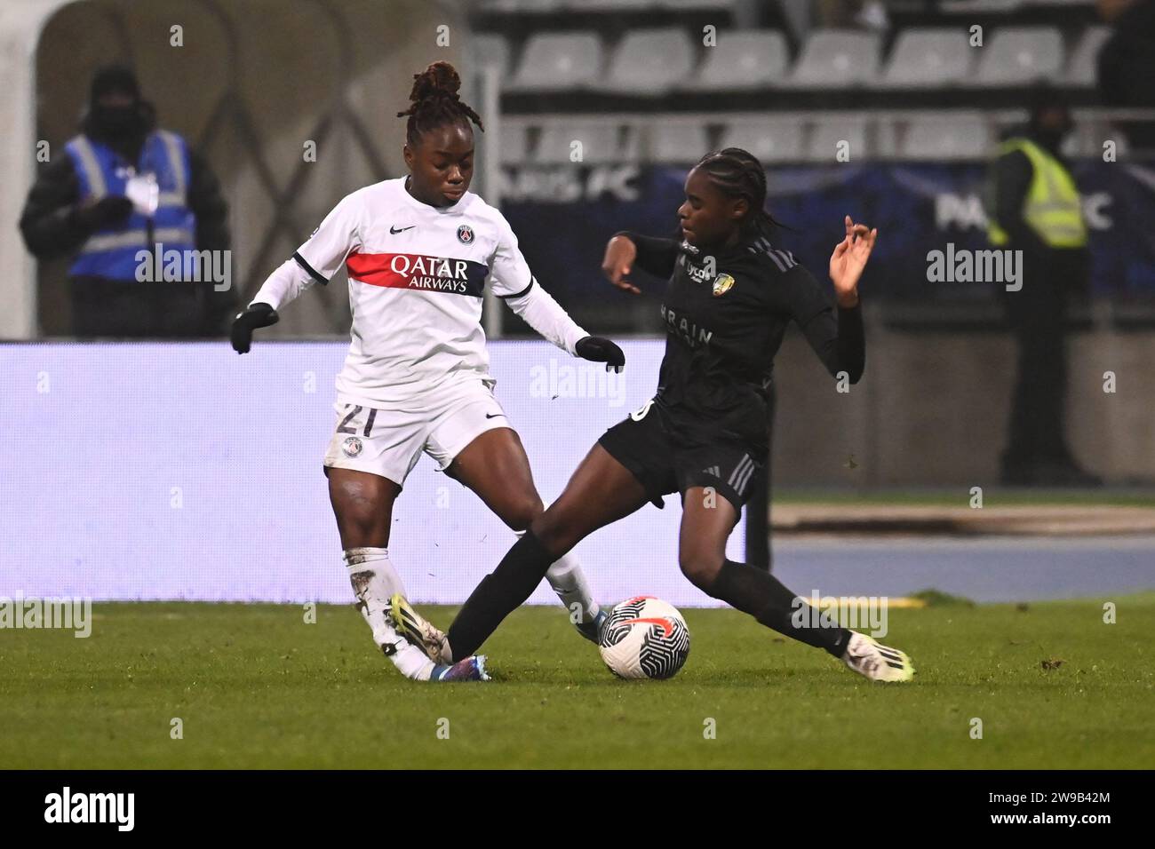 ©Julien Mattia / Le Pictorium/MAXPPP - Paris 17/12/2023 Blessure de Sandy Baltimore lors de la ...