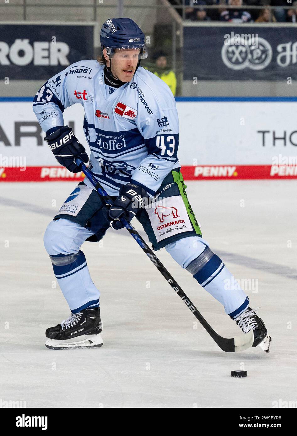 München, Deutschland. Dezember 2023. Philip Samuelsson (Straubing ...