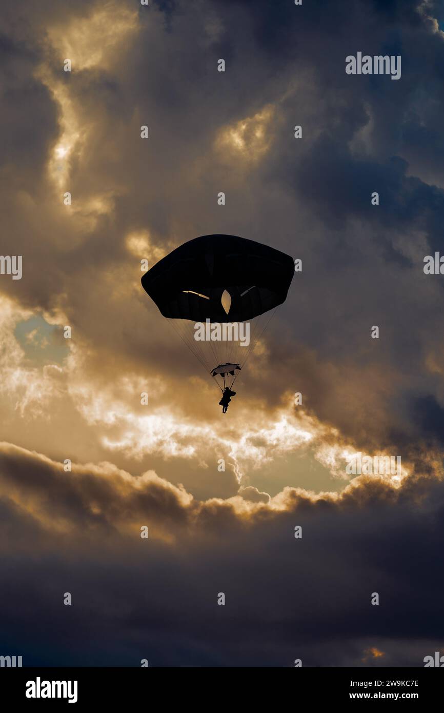 Ein Ranger, der dem 75. Ranger-Regiment zugewiesen ist, führt am 9 ...