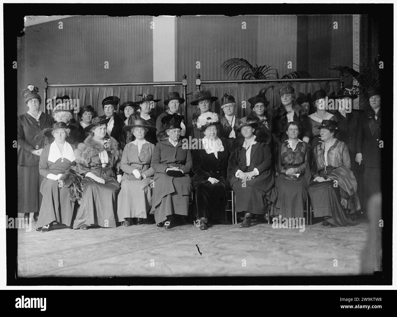 H.R.H. ZITA, Kaiserin von Österreich, geb. 1892, Prinzessin von Bourbon ...