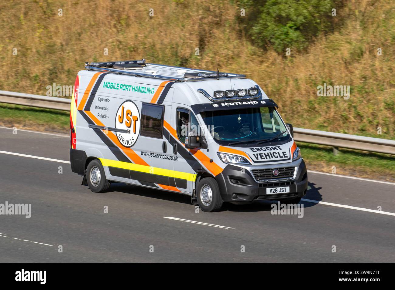 Jst symbol -Fotos und -Bildmaterial in hoher Auflösung – Alamy