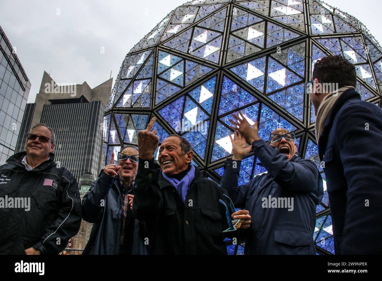 Silvesterball stellt am 27. Dezember 2023 in New York, New York, ein ...