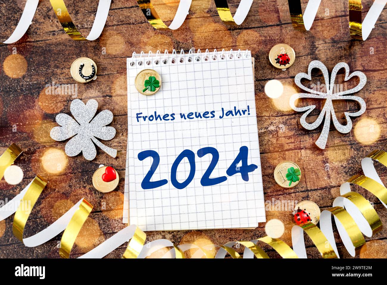 30. Dezember 2023: Happy New Year 2024 Neujahrsgrüße auf einem ...