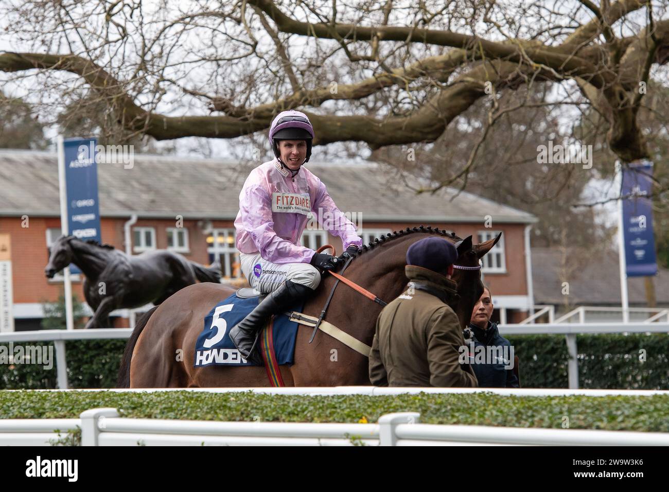 Die howden handicap kirchturmjagd -Fotos und -Bildmaterial in hoher ...