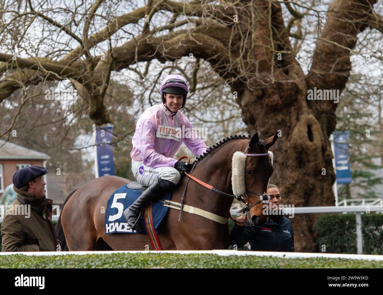 Die howden handicap kirchturmjagd -Fotos und -Bildmaterial in hoher ...