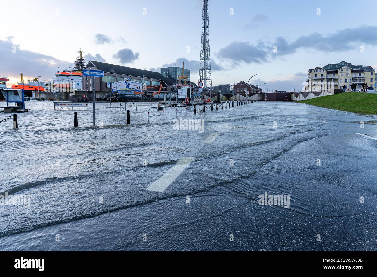 Sturmflut cuxhaven -Fotos und -Bildmaterial in hoher Auflösung – Alamy
