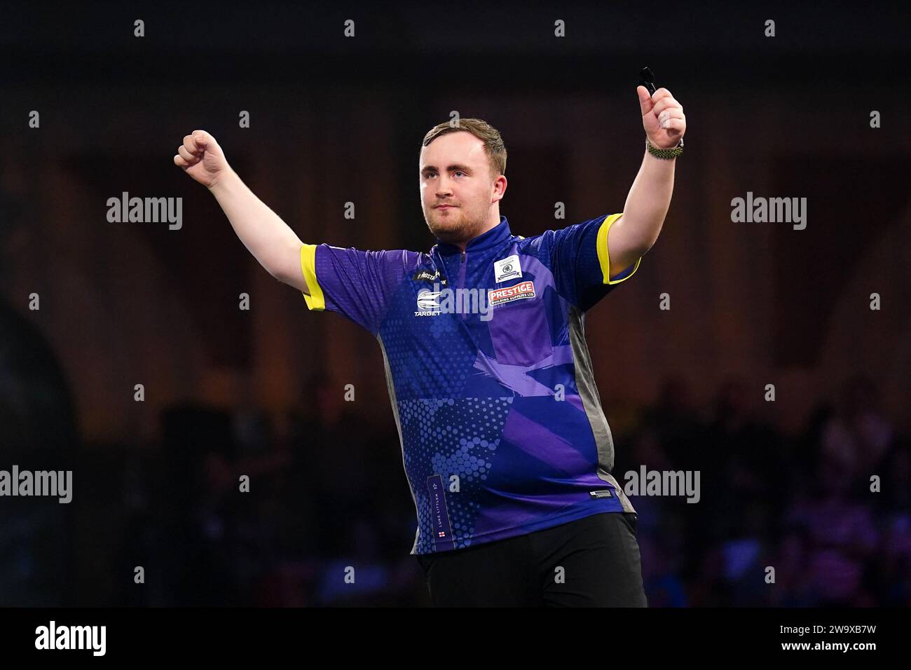 Luke Litttler feiert den Sieg über Raymond van Barneveld (nicht ...
