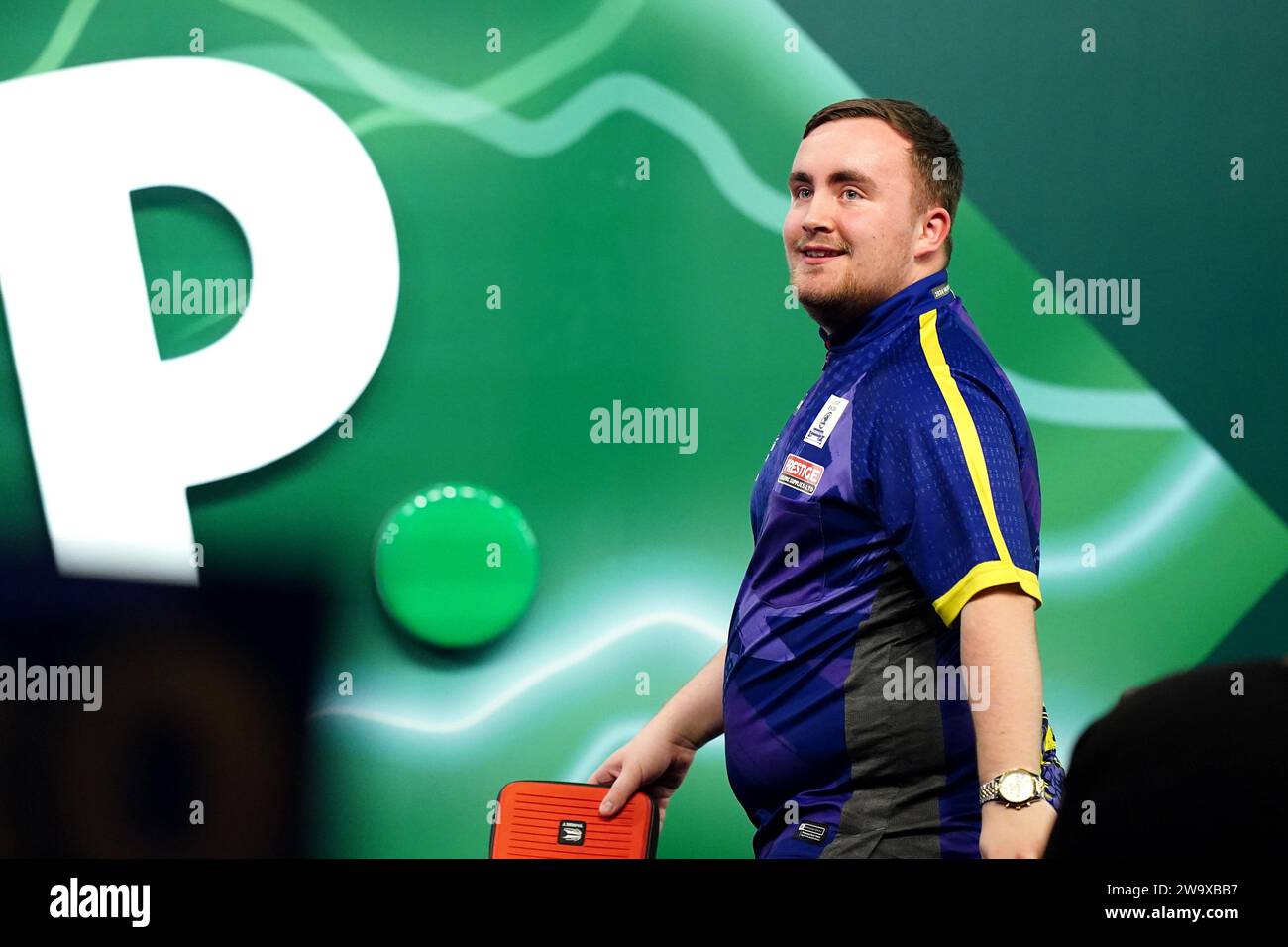 Luke Litttler feiert den Sieg über Raymond van Barneveld (nicht ...