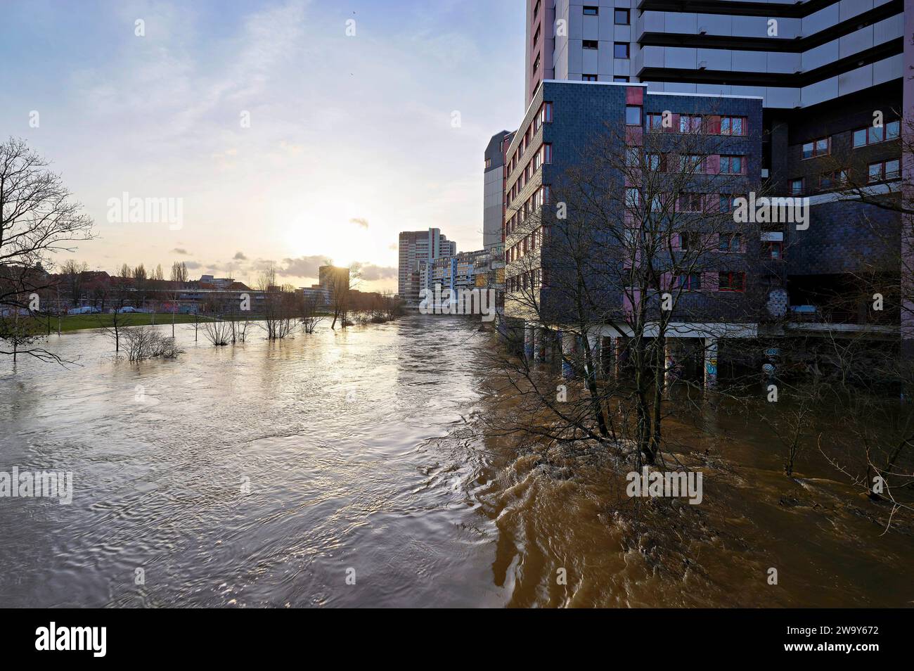 Hochwasser und Überschwemmungen der Ihme in Hannover nach tagelangen ...