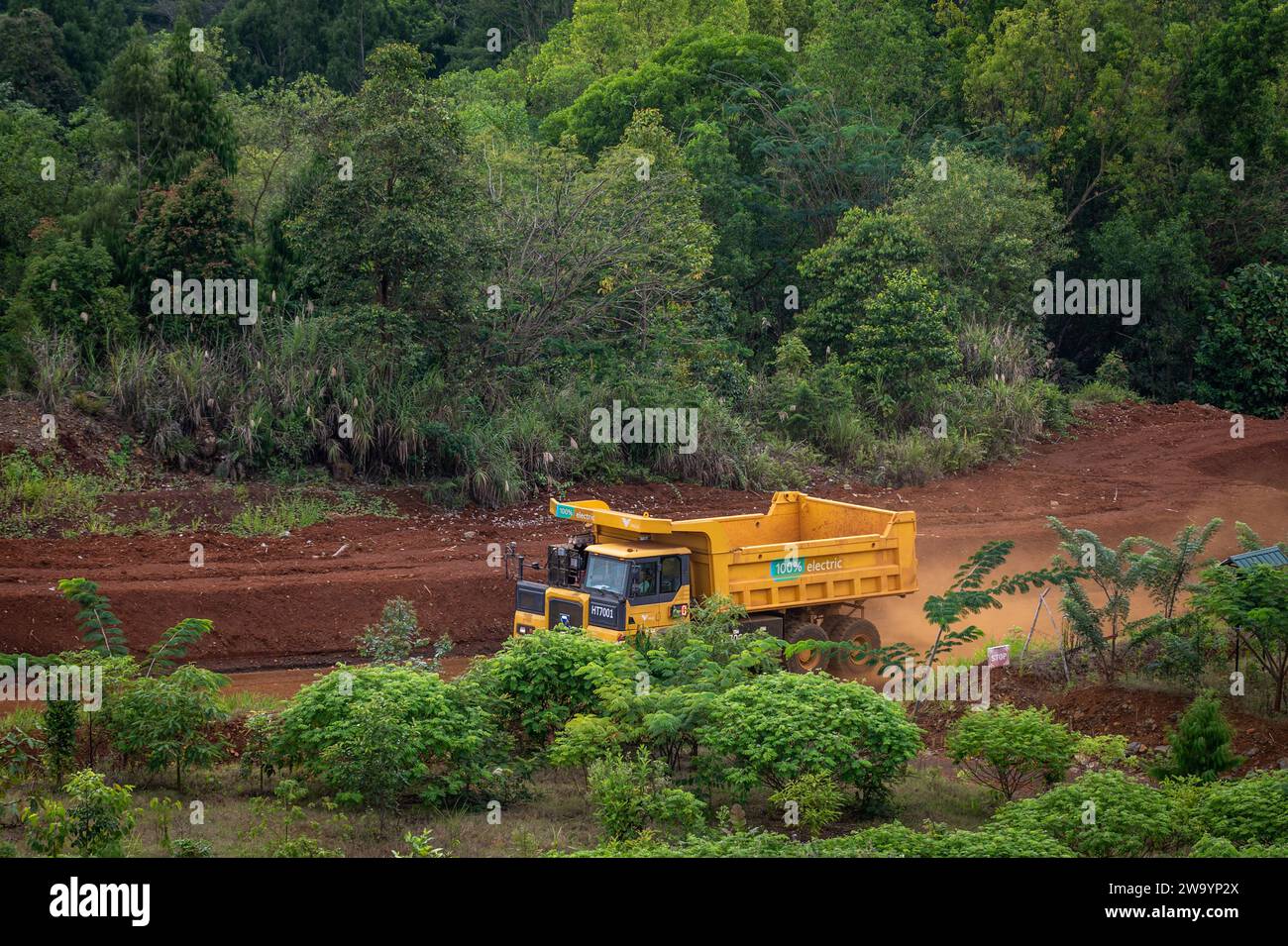 Der von Vale Indonesia betriebene Elektrowagen bewegte sich im ...