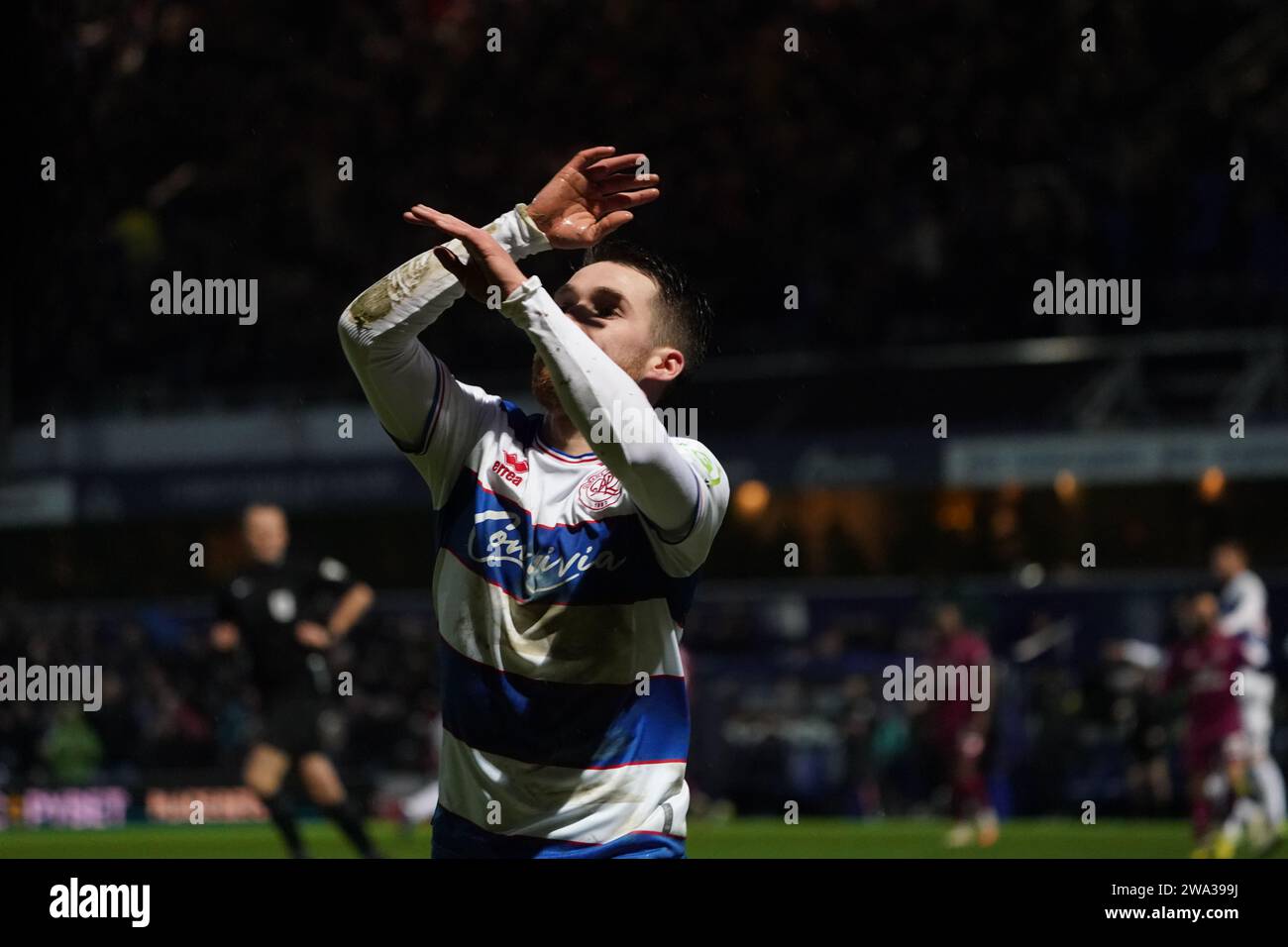 LONDON, ENGLAND - 1. JANUAR: Paul Smyth von QPR feiert sein Ziel, es 1 ...