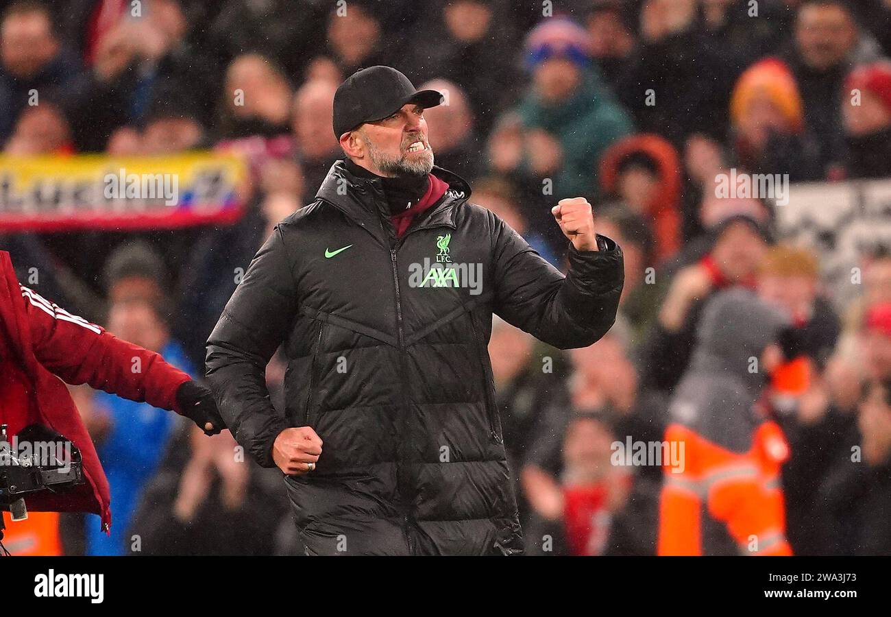 Liverpool-Trainer Jurgen Klopp feiert nach dem Spiel der Premier League ...
