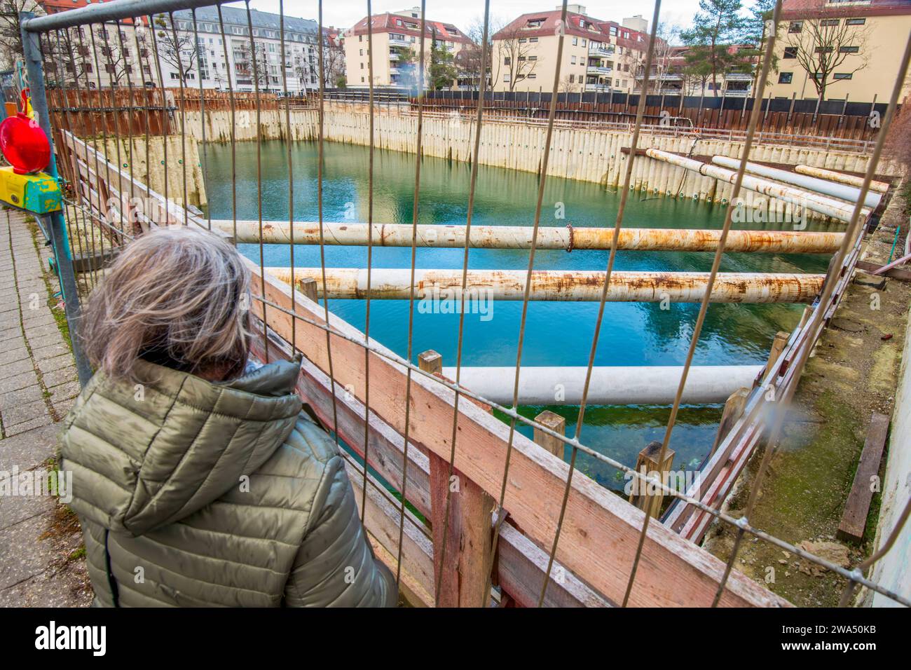 Sendlinger Loch, berühmt-berüchtigte Baugrube, verwaistes Bauprojekt ...