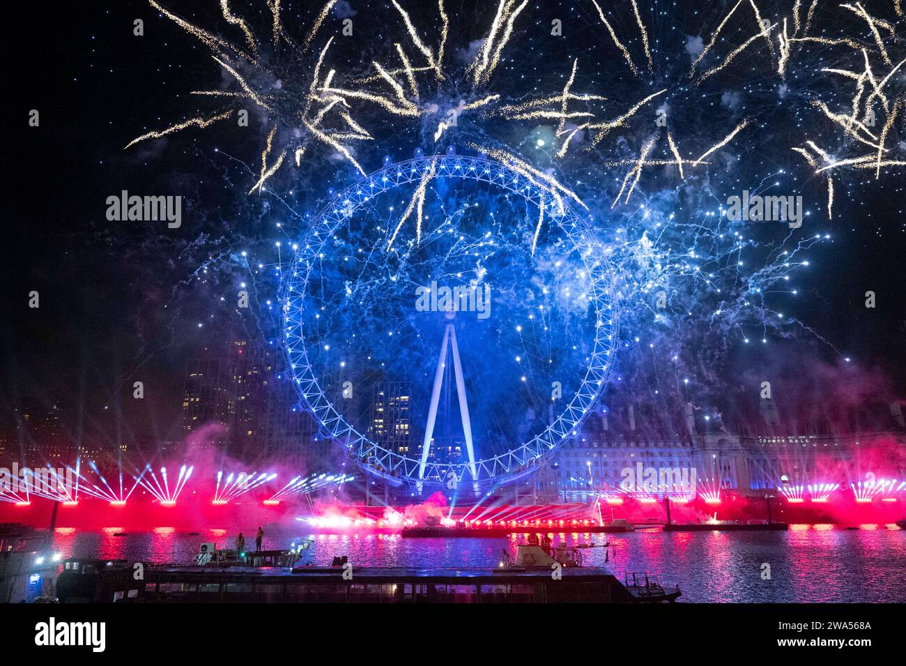 London, Großbritannien. Januar 2024. Das Silvesterfeuerwerk feiert das ...