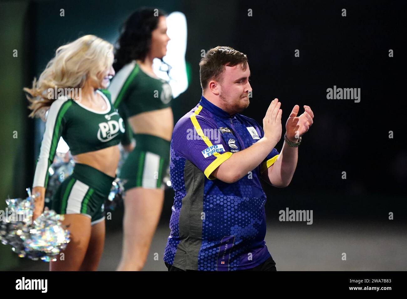 Luke Litter geht hinaus, um Rob Cross (nicht abgebildet) am 15. Tag der ...