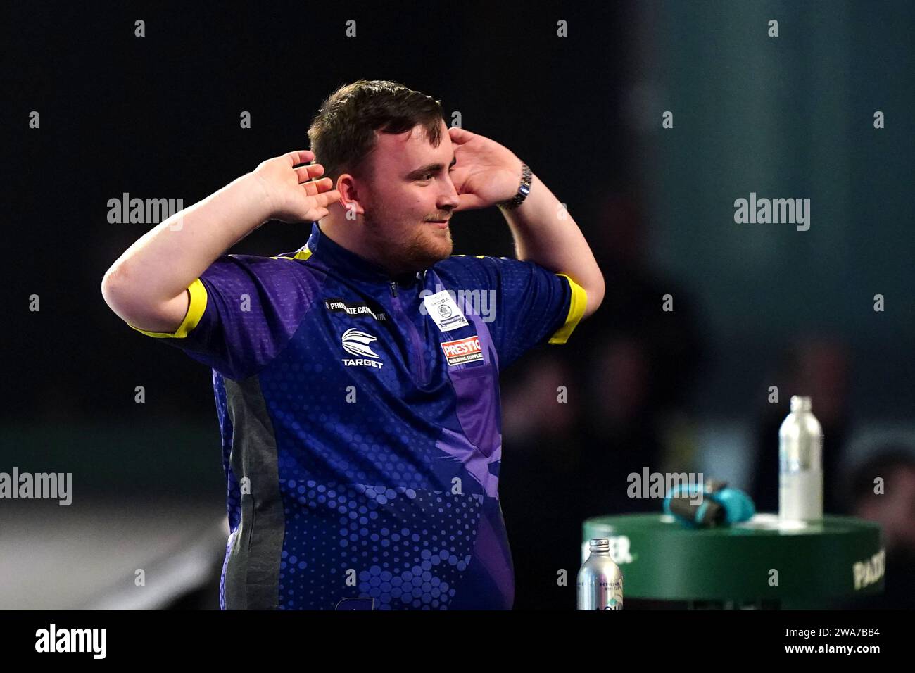 Luke Litter geht hinaus, um Rob Cross (nicht abgebildet) am 15. Tag der ...