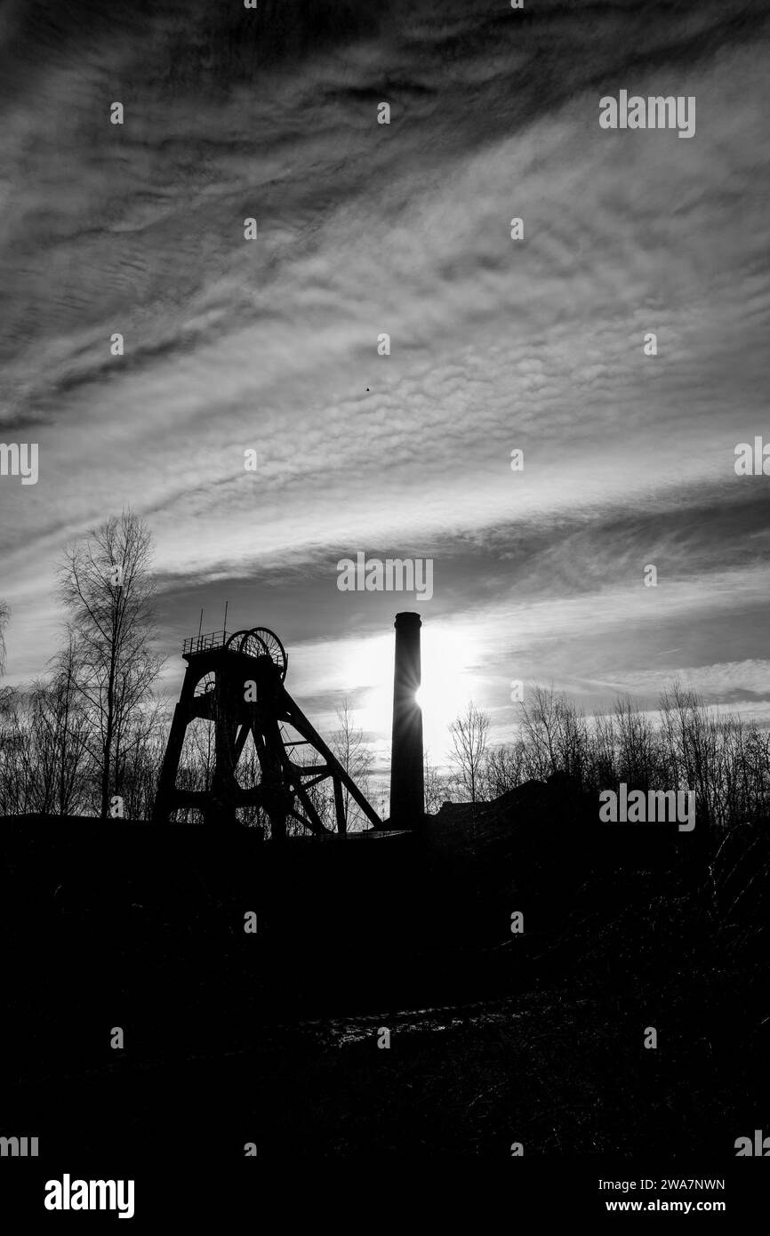 Alter standort der zeche Schwarzweiß-Stockfotos und -bilder - Alamy