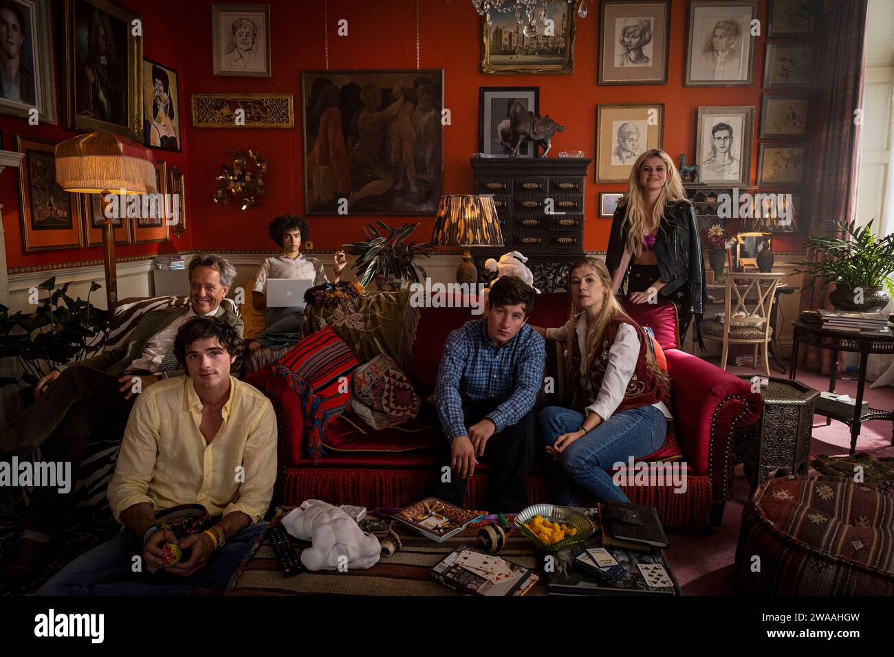 Saltburn (2023) unter der Regie von Emerald Fennell mit Barry Keoghan ...
