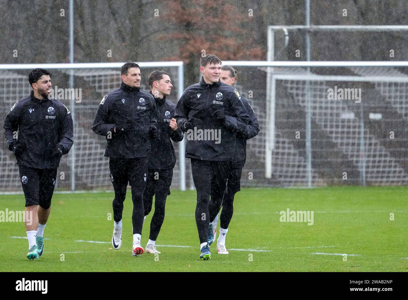 v.li.: Abu-Bekir Ömer El-Zein (SVS, 6), Sebastian Stolze (SVS, 36), Tim ...