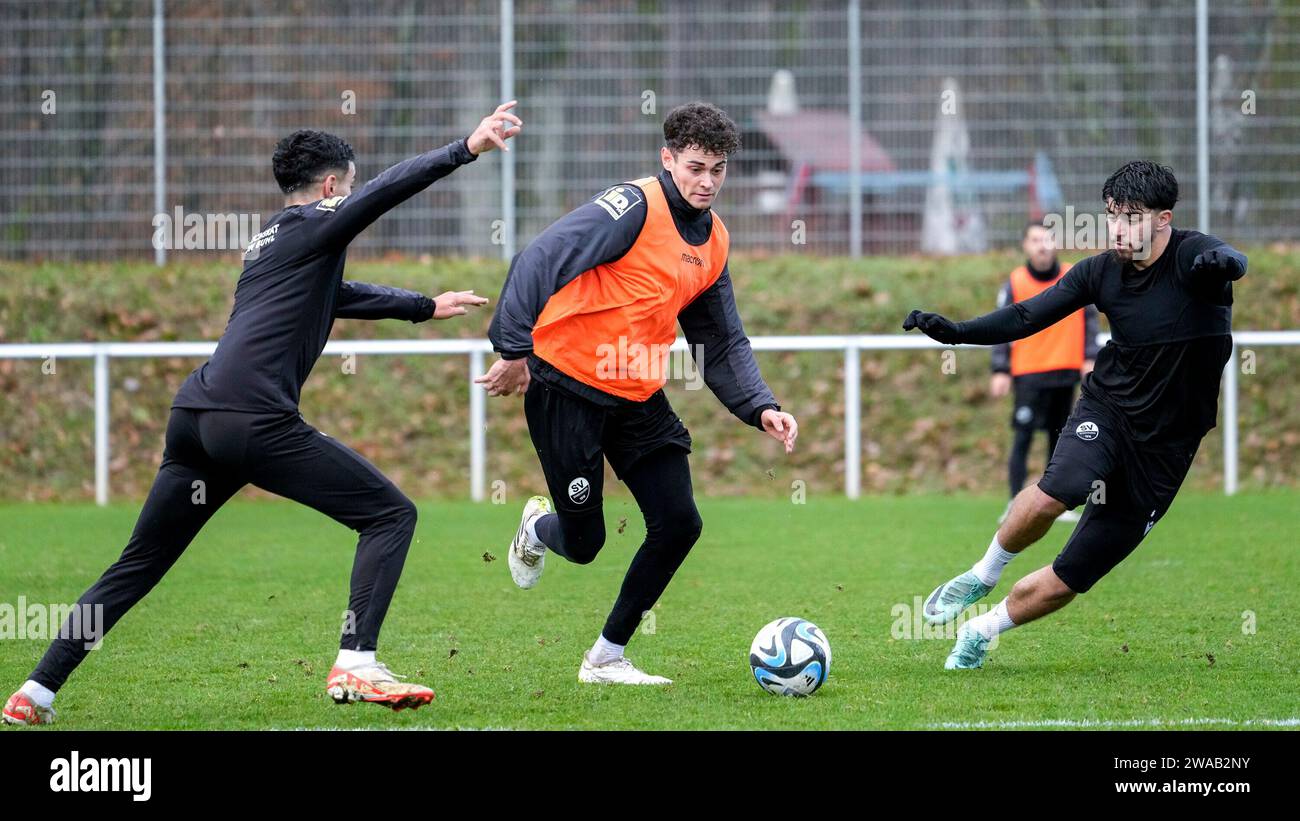 Sandhausen, Deutschland. Januar 2024. v.li.: Livan Burcu (SVS, 11 ...