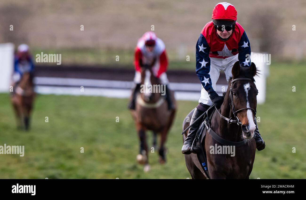 Grace A Vous Enki und Jockey James King gewinnen Silvester 2023 auf der ...