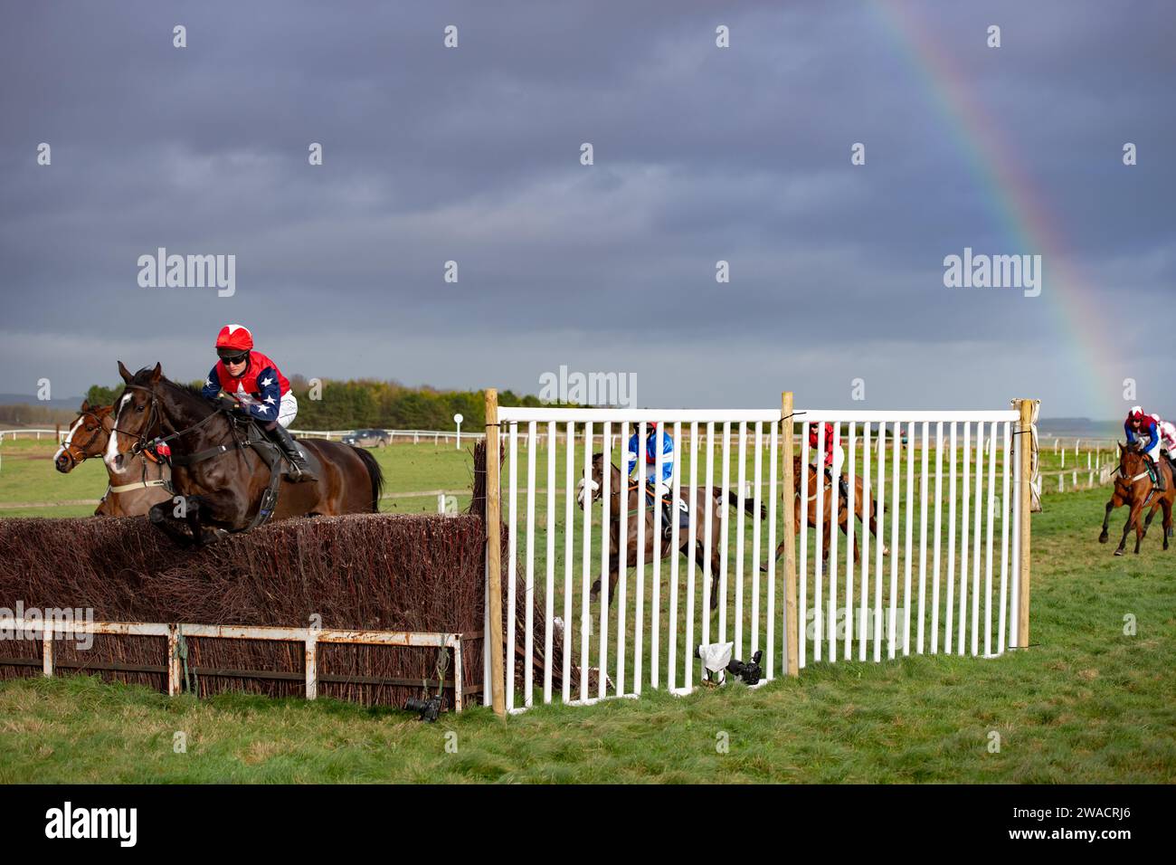 Grace A Vous Enki und Jockey James King gewinnen Silvester 2023 auf der ...