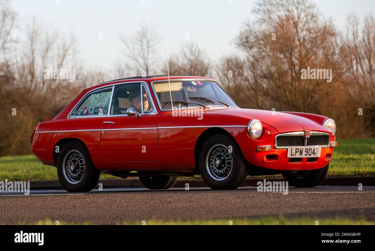 Stony Stratford, Großbritannien, 1. Januar 2024. Klassisches rotes 1975 ...