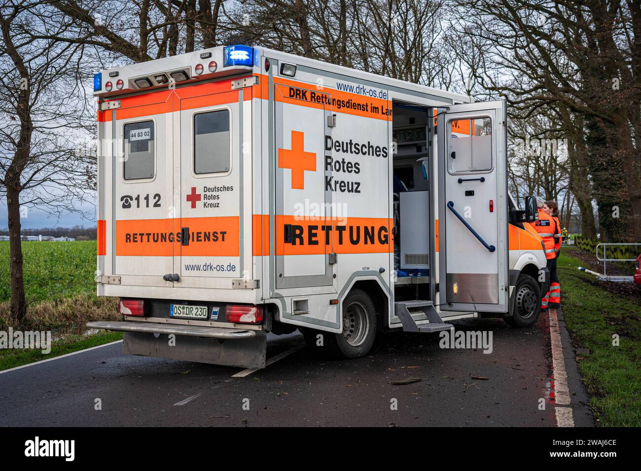 Landkreis Osnabrück, Deutschland 03. Januar 2024: Ein Rettungswagen, RTW, vom Deutschen Roten ...
