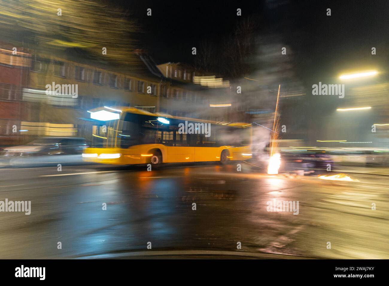 01.01.2024,Berlin,DE, - Impressionen aus der Silvesternacht 23/24 in ...