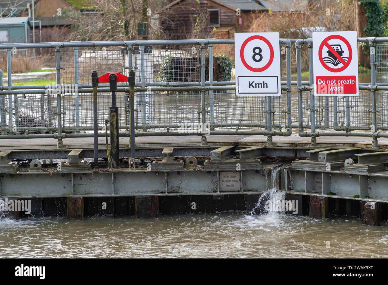 Shiplake, Oxfordshire, Großbritannien. Januar 2024. Shiplake Lock bis ...