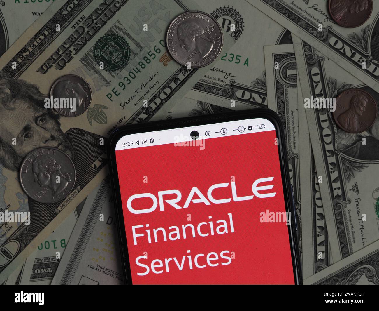 Bayern, Deutschland - 6. Januar 2024: In dieser Fotoabbildung wird ein Oracle Financial Services ...