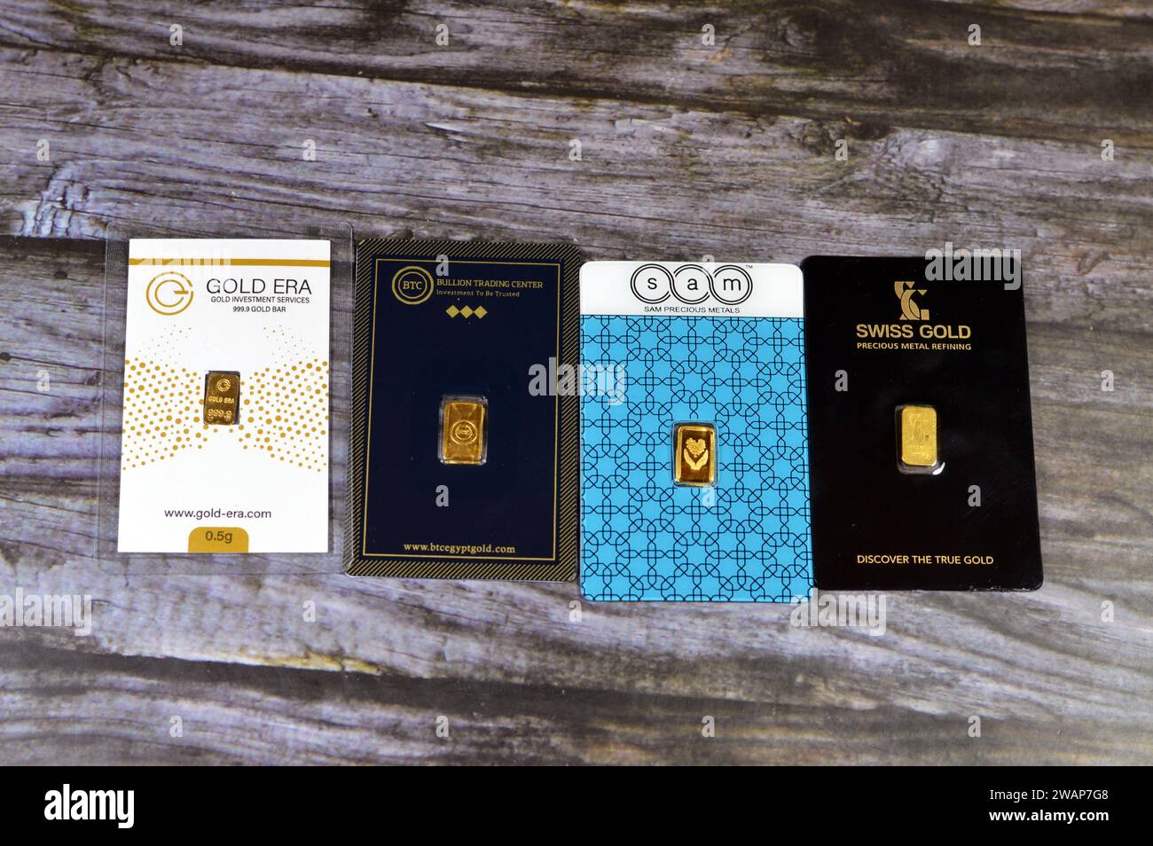 Kairo, Ägypten, 2. Januar 2024: SAM, BTC, Swiss Gold, Gold Era 24 ...