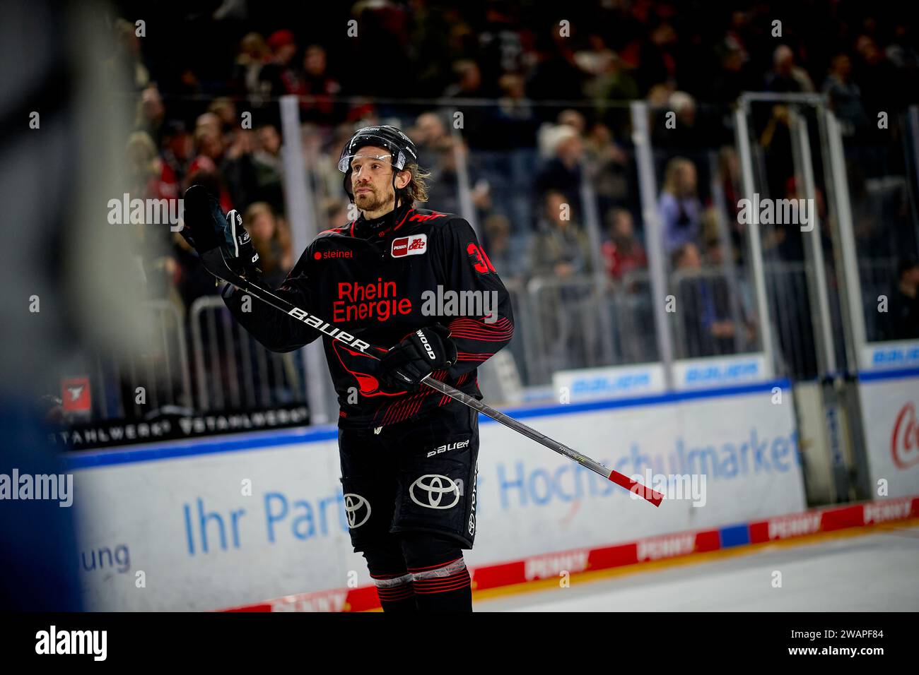 KÖLN - 5. JANUAR 2024: Andreas Thuresson, Hockeyspiel von Penny DEL ...