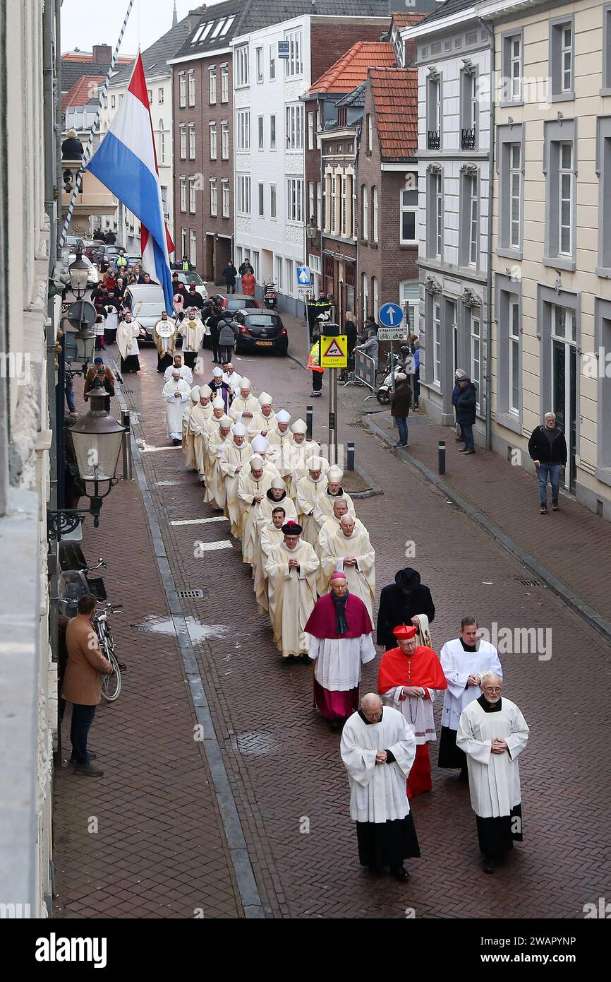 ROERMOND - Prozession Richtung St. Christopher's Cathedral, für die ...