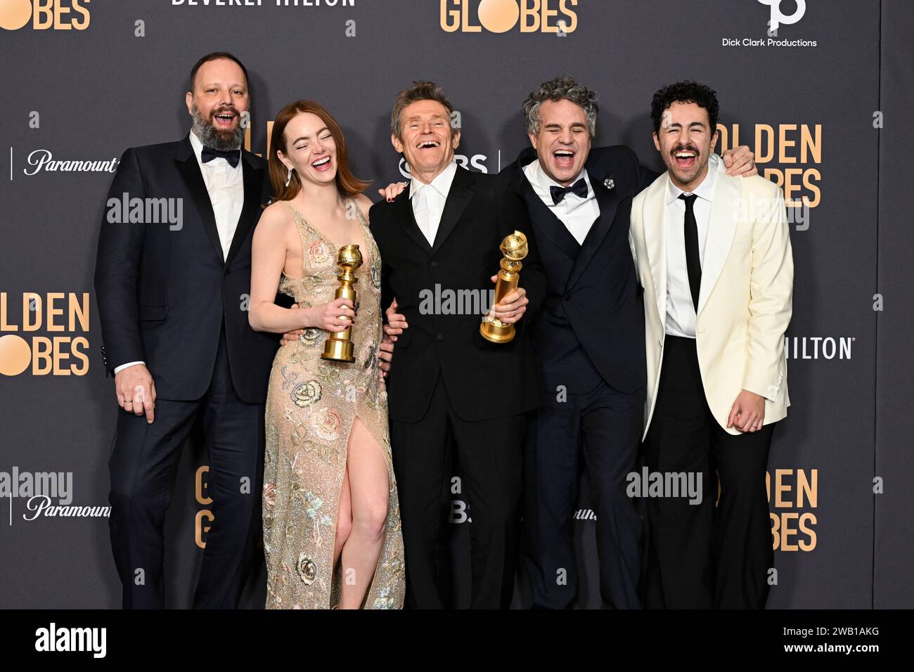 Beverly Hills, Usa. Januar 2024. Yorgos Lanthimos, Emma Stone, Willem Dafoe, Mark Ruffalo und ...