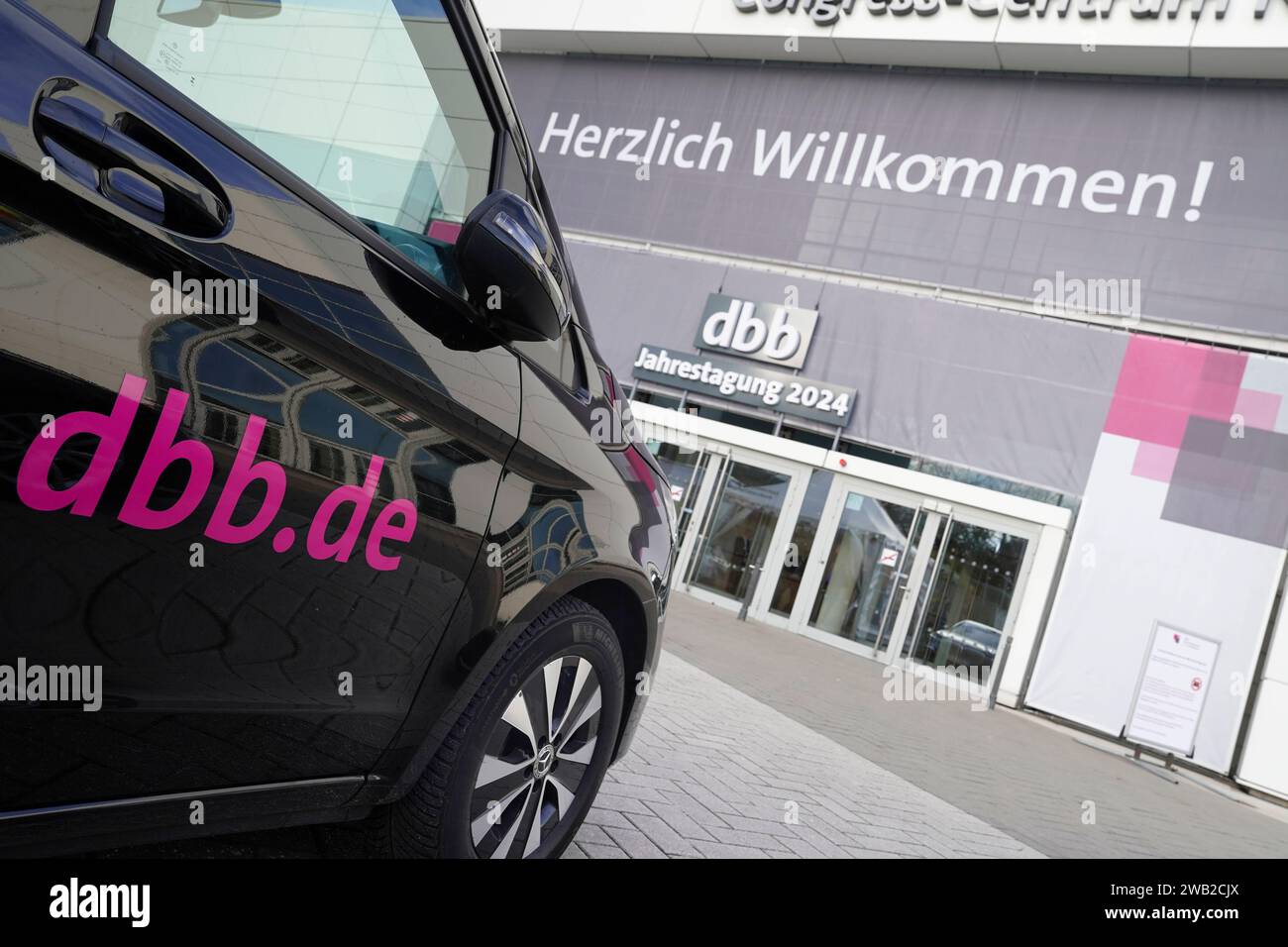 DBB - Beamtenbund und Tarifunion Jahrestagung 2024 Symbolfoto ...