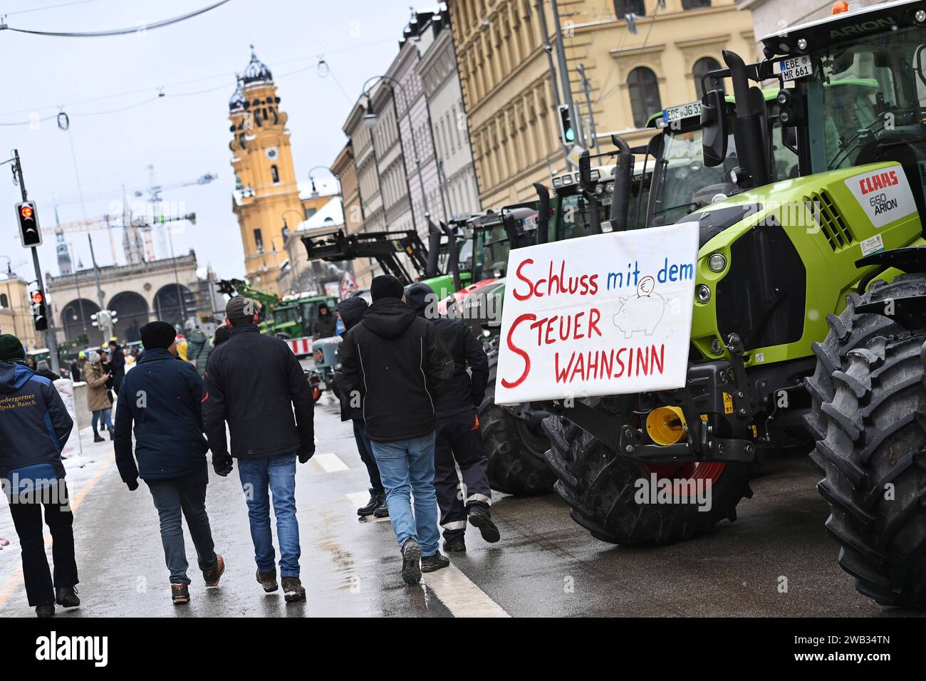 Bauernprotest am 08.01.2024 in München. Leopoldstrasse,Ludwigstrasse ...