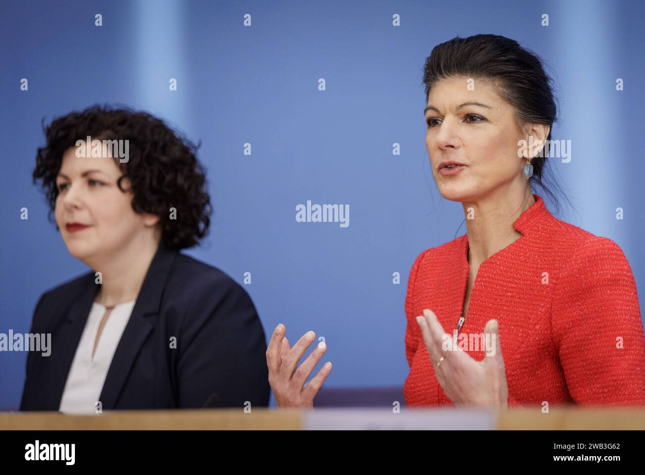 Amira Mohamed Ali, MDB, und Dr. Sahra Wagenknecht, MDB, aufgenommen im Rahmen der ...