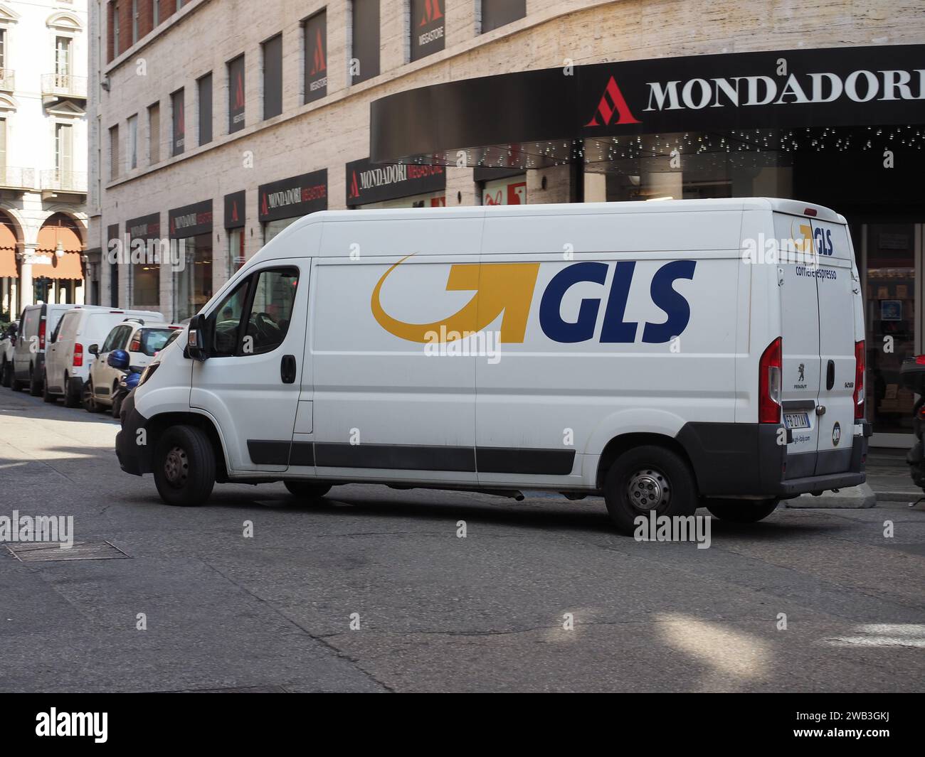Gls currier van -Fotos und -Bildmaterial in hoher Auflösung – Alamy