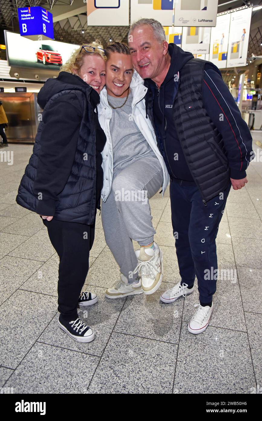 Tim Kampmann twenty4tim mit Mutter Tina Kampmann und Stiefvater Sven ...