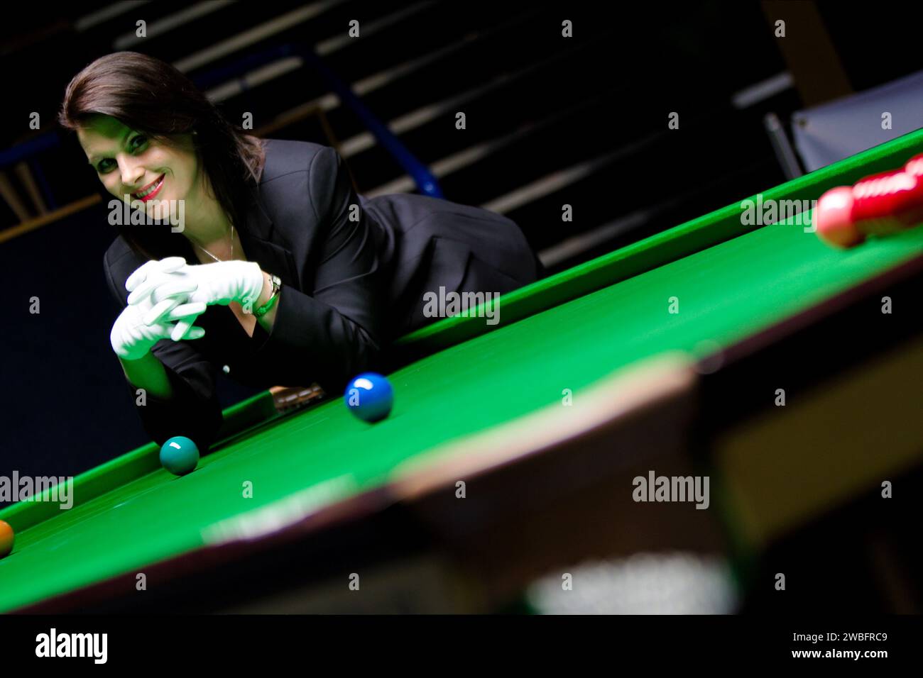 Snooker referee michaela tabb -Fotos und -Bildmaterial in hoher ...